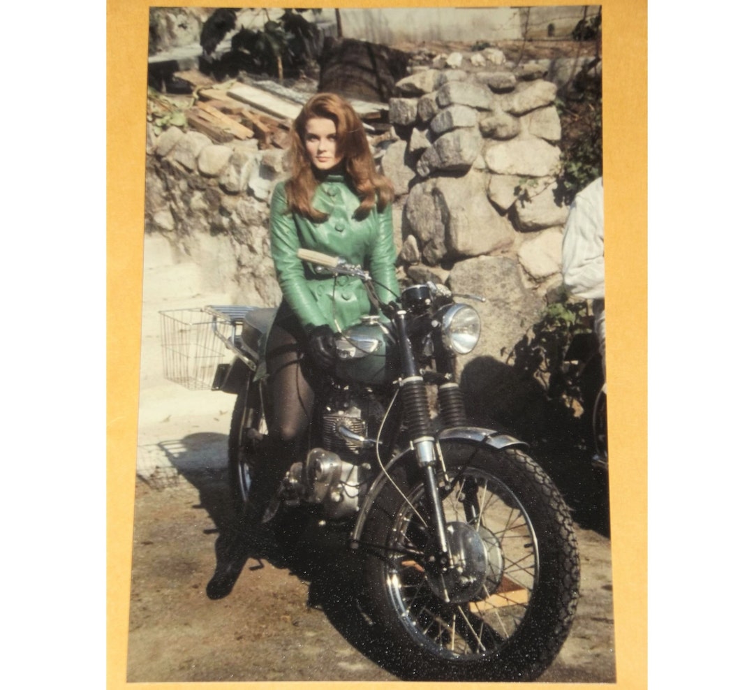 Ann Margret the Swinger Triumph Motorcycle T100C T100SC TIGER-100 500 ...