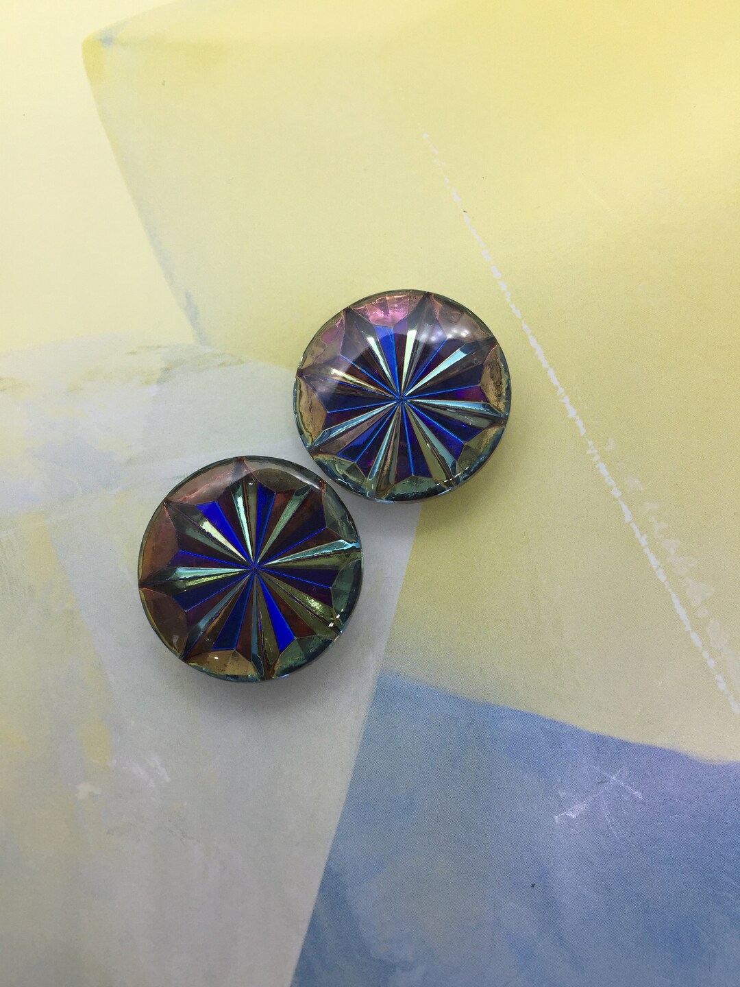 Vintage Pinwheel 25 & 35mm, Bermuda Blue and Lt. Amethyst, Sold by 1 ...