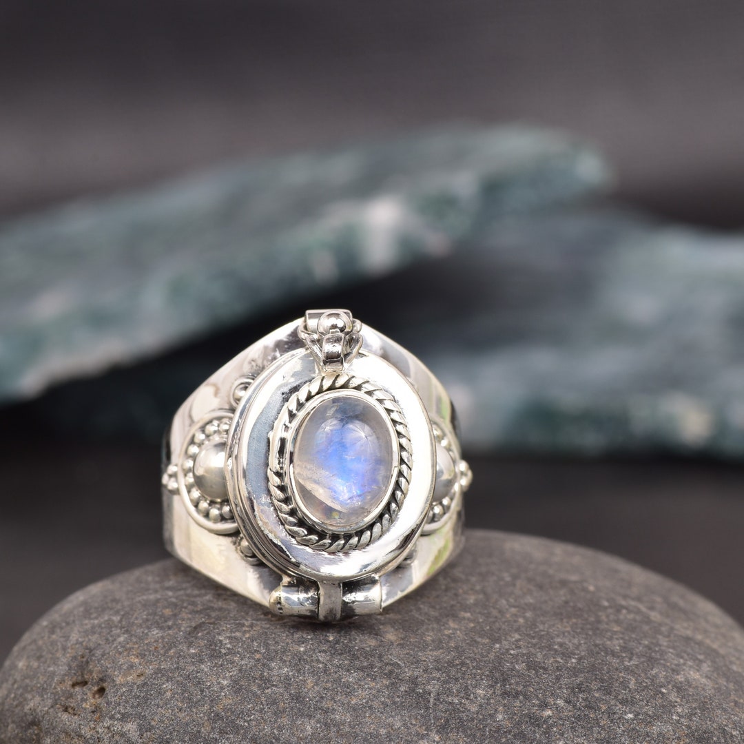 Poison Box Moonstone Ring, ,compartment Ring, Secret Message Ring ...