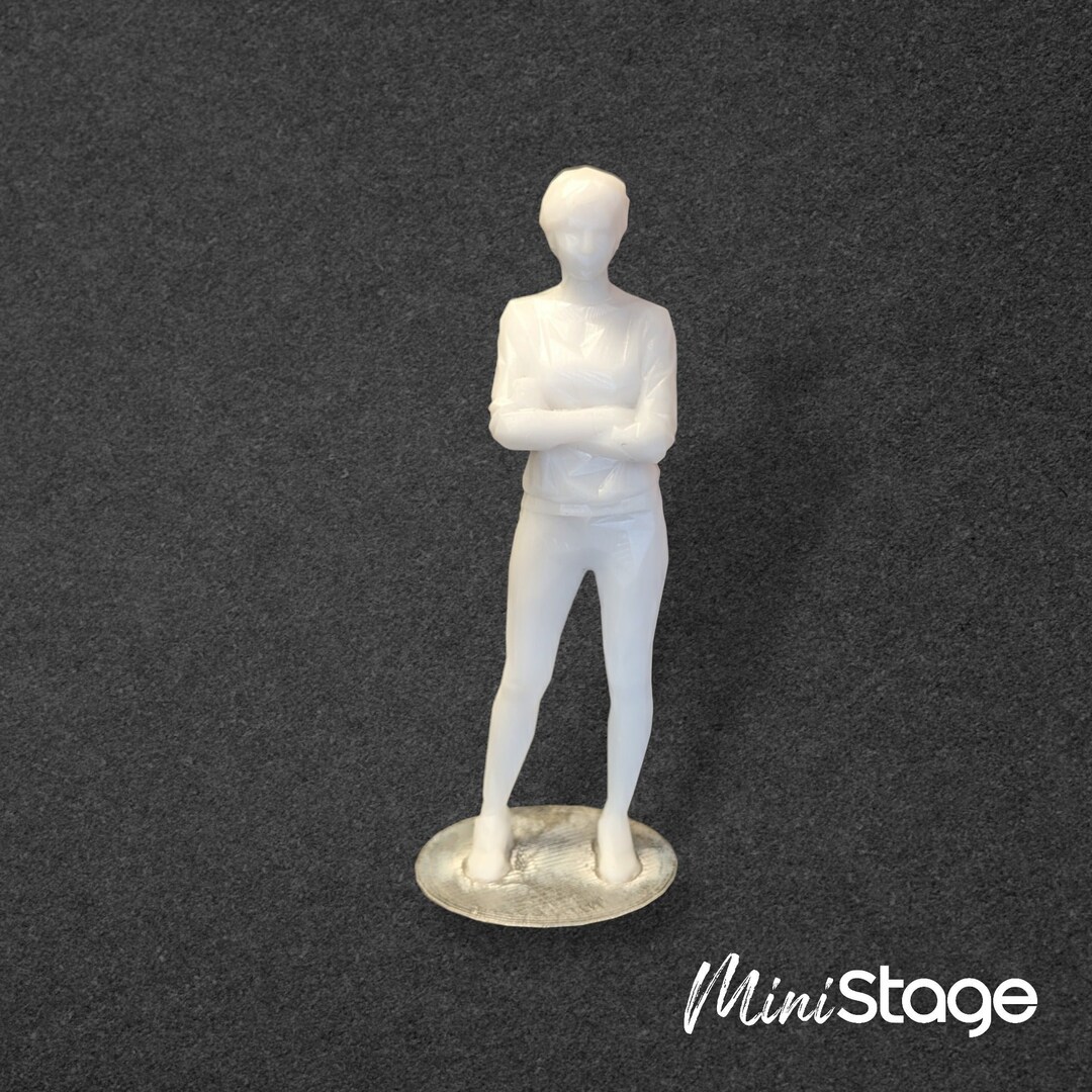 Lily Scale Modelbox Unpainted Figure of Woman Standing With Arms Folded ...