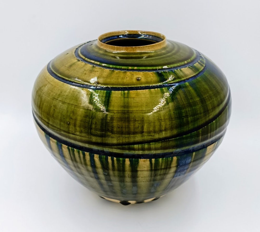 Oribe Yaki Pot by Yamada Masakazu 山田正和 - Etsy