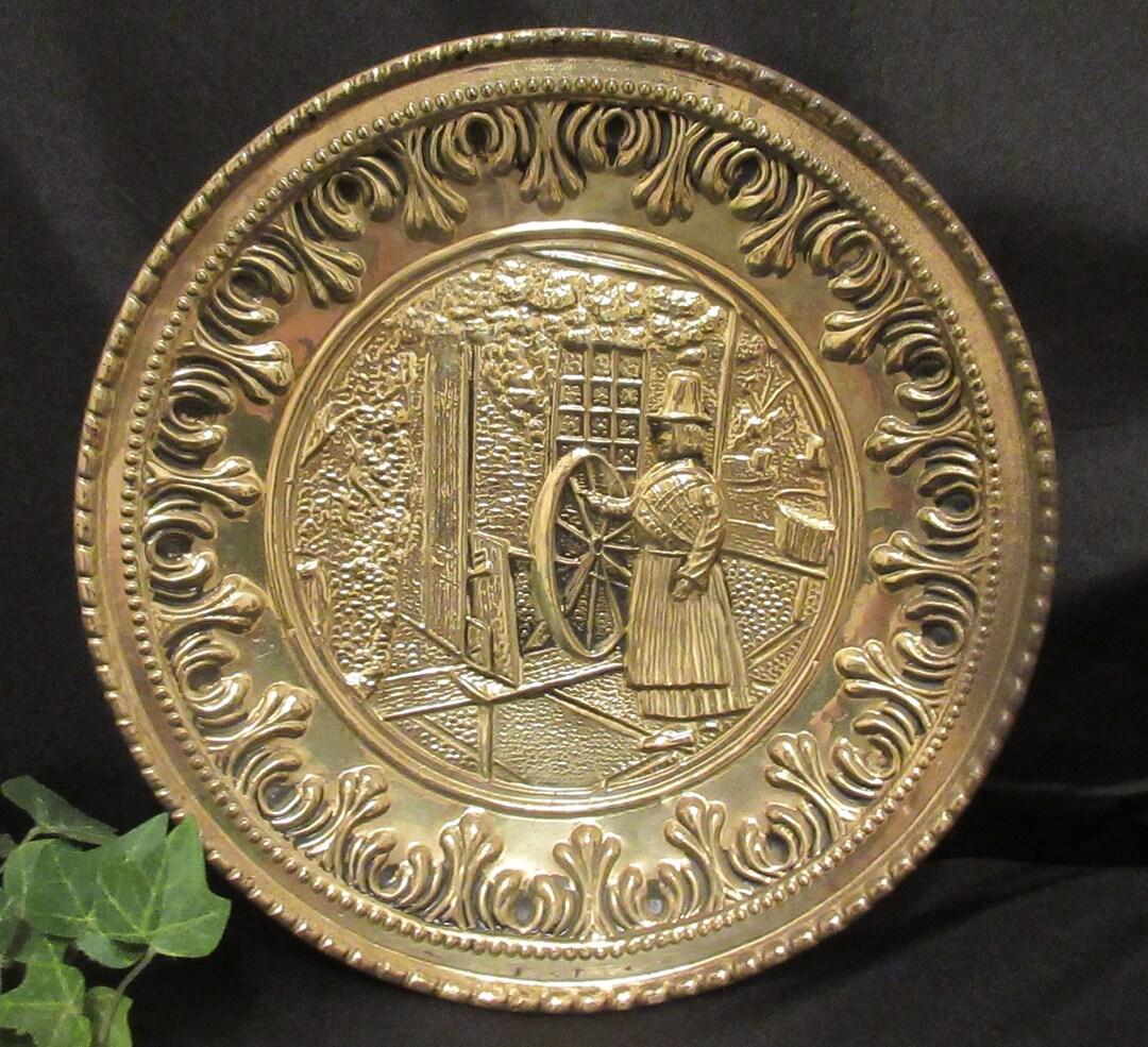 BRASS PLATE, 11 1/2" , VINTAGE, England, Hand Hammered, Peerage, 1950's ...