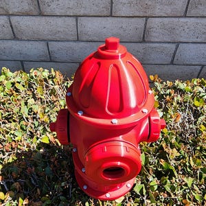 Fire Hydrant Bird House for Birds, 3D Printed Decorative Bird Feeder ...