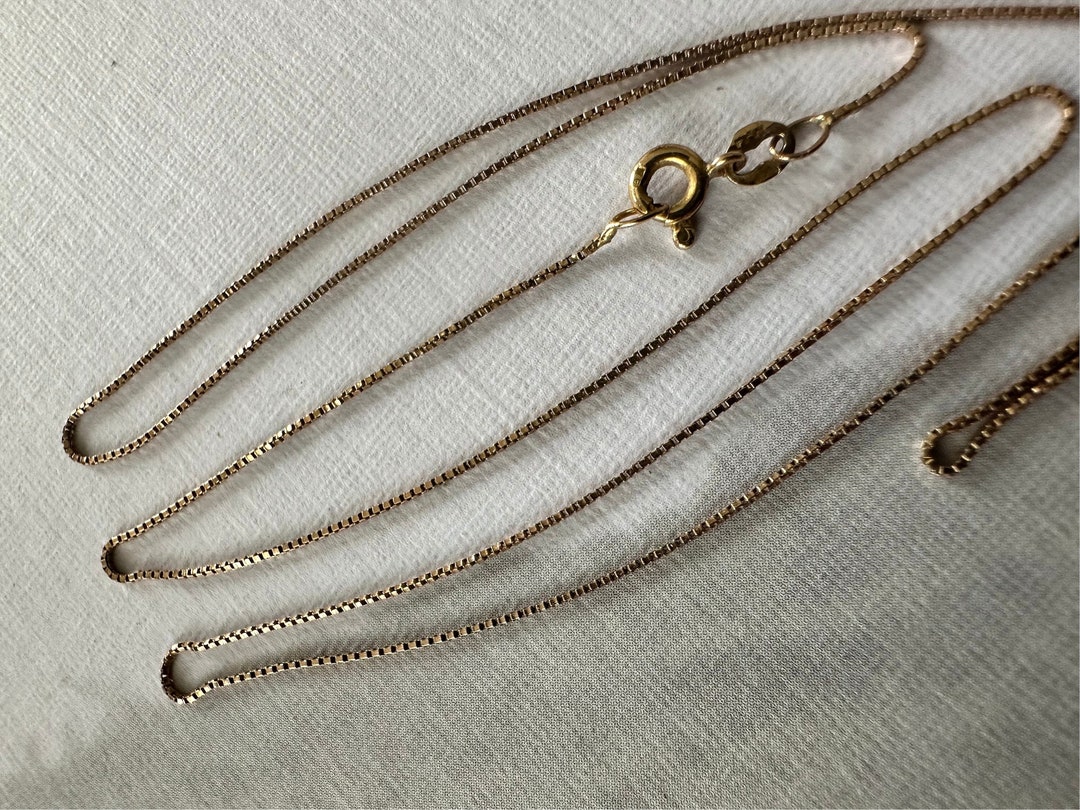 Elizabethan Vintage 9ct Gold Box/ Venetian 0.6mm Chain - Etsy