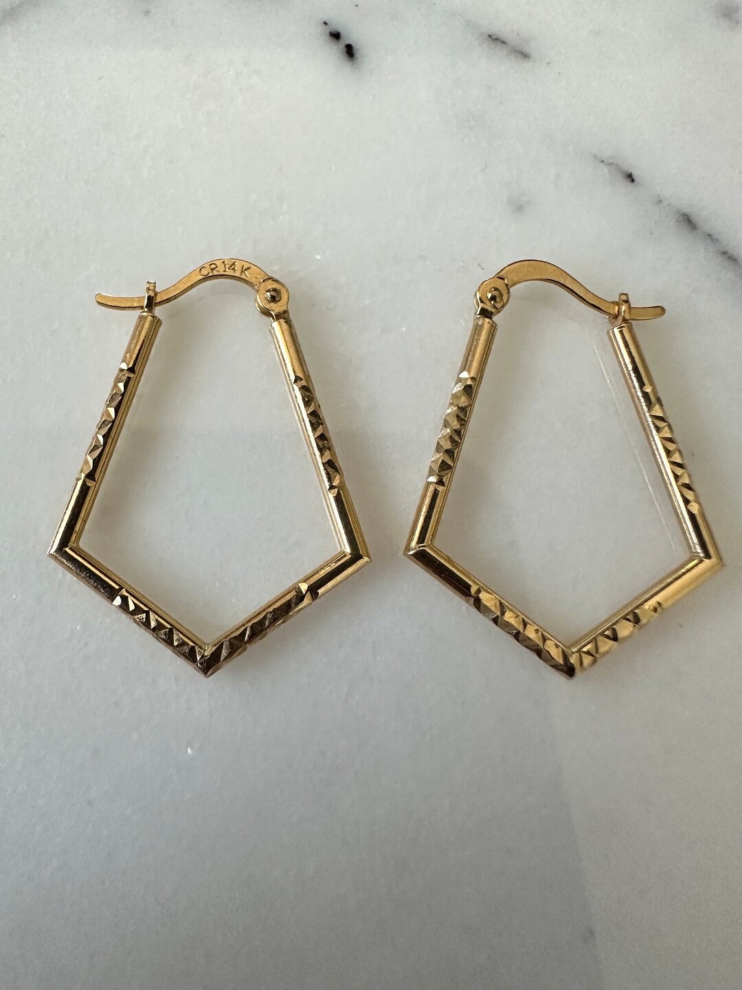 Elizabethan Vintage 14ct Yellow Gold Pentagonal Fancy Decorated Creoles ...