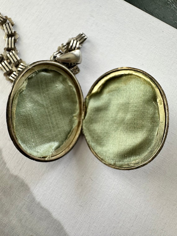 Victorian Antique LARGE Silver Engraved Foliate Oval … - Gem