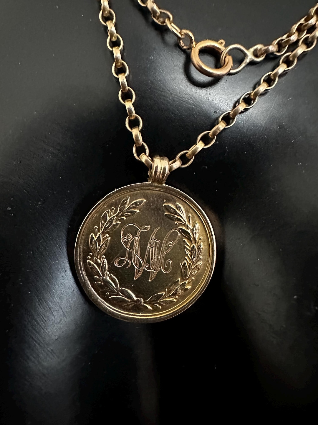 George VI Old 9K Rose Gold Monogram Medallion With Laurel Leaves ...