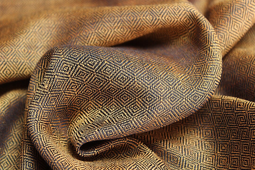 Hand-woven Silk Fabric Textile 100% Silk Diamond Viking Reenactment ...
