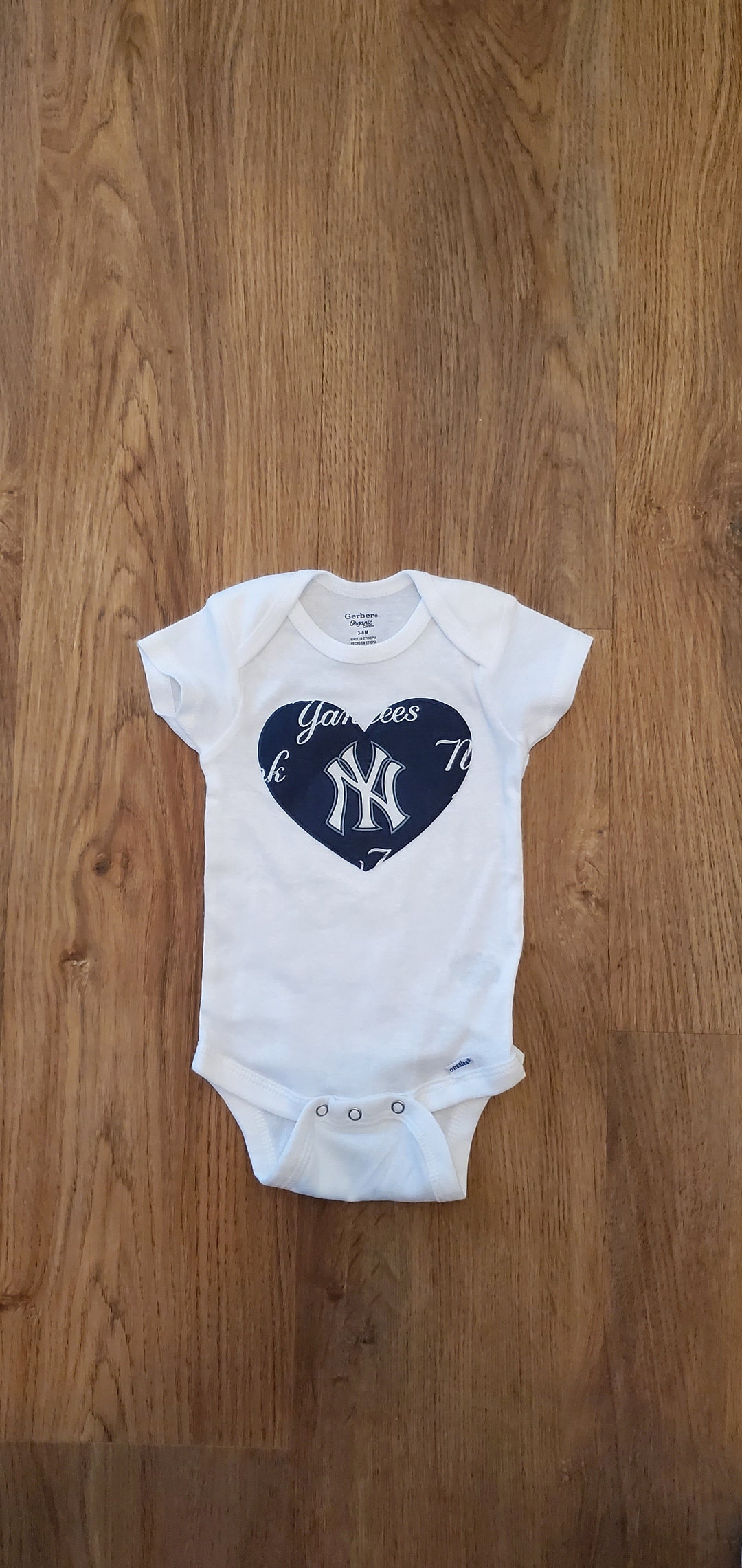 New York Yankees Heart Onesie - Etsy