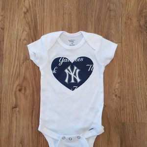 New York Yankees Heart Onesie - Etsy