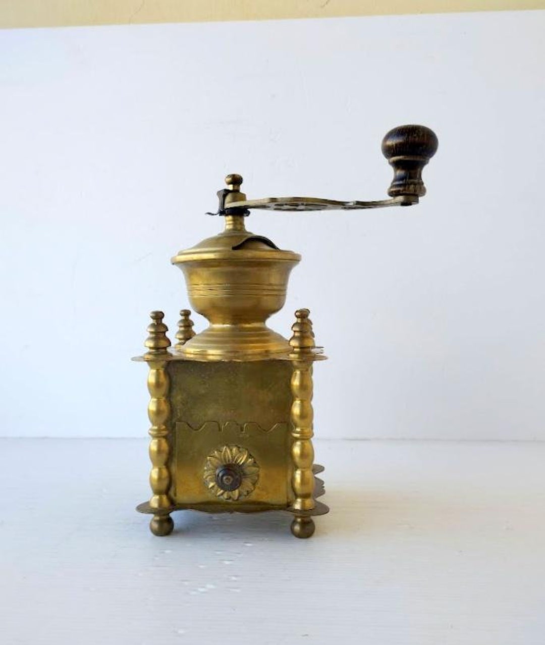 Vintage Italy Coffee Grinder, Utensil to Mince the Coffee,in Heavy ...