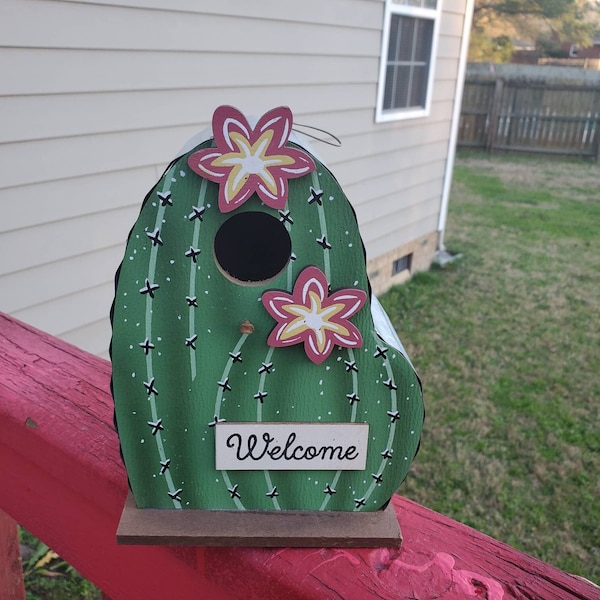 Birdhouse With Welcome Sign - Etsy