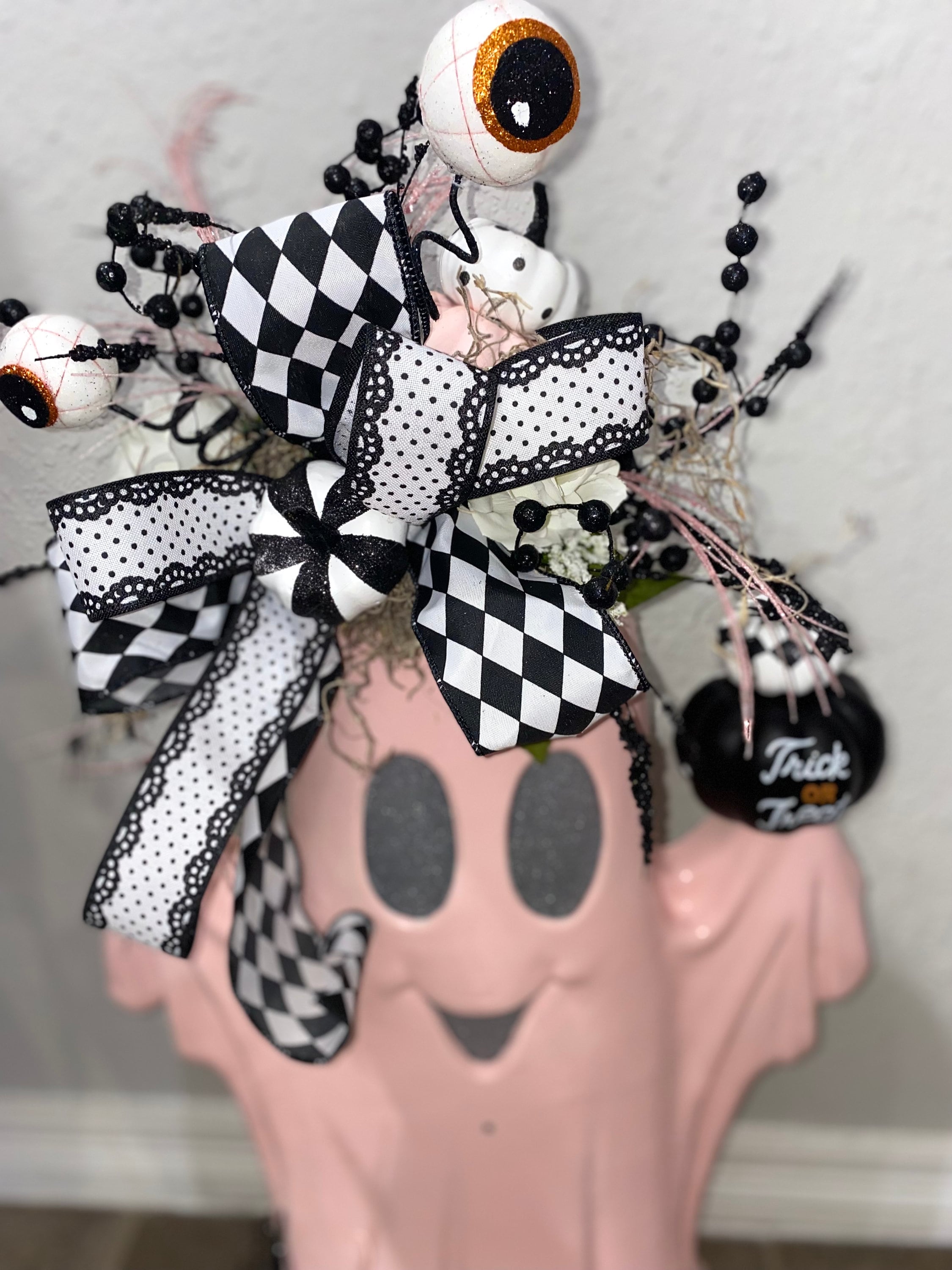 Pink Ghost Door Hanger, Light up Ghost Decor, Ghost Halloween Wreath ...
