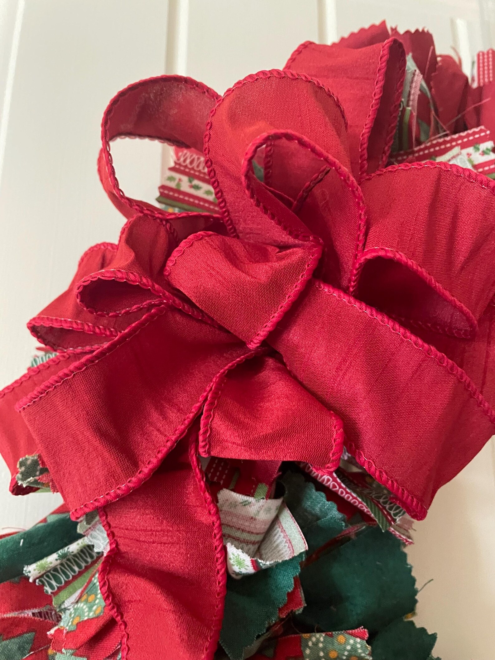Red & Green Holiday Rag Wreath - Etsy