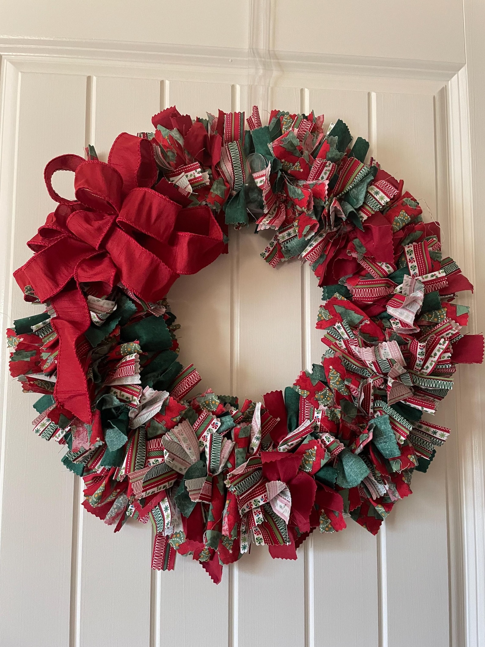 Red & Green Holiday Rag Wreath - Etsy