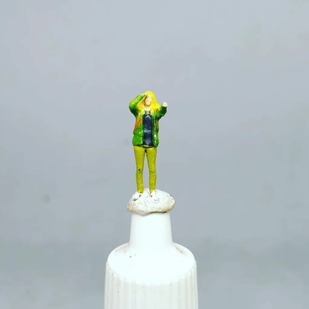 Miniature Figure Traveller Hiking Woman HO Scale 1:87 NO PREISER New - Etsy