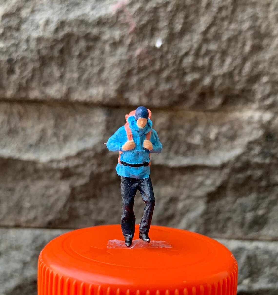Miniature Figure Action Traveller Hiking Climbing Scale 1:87 NO PREISER ...