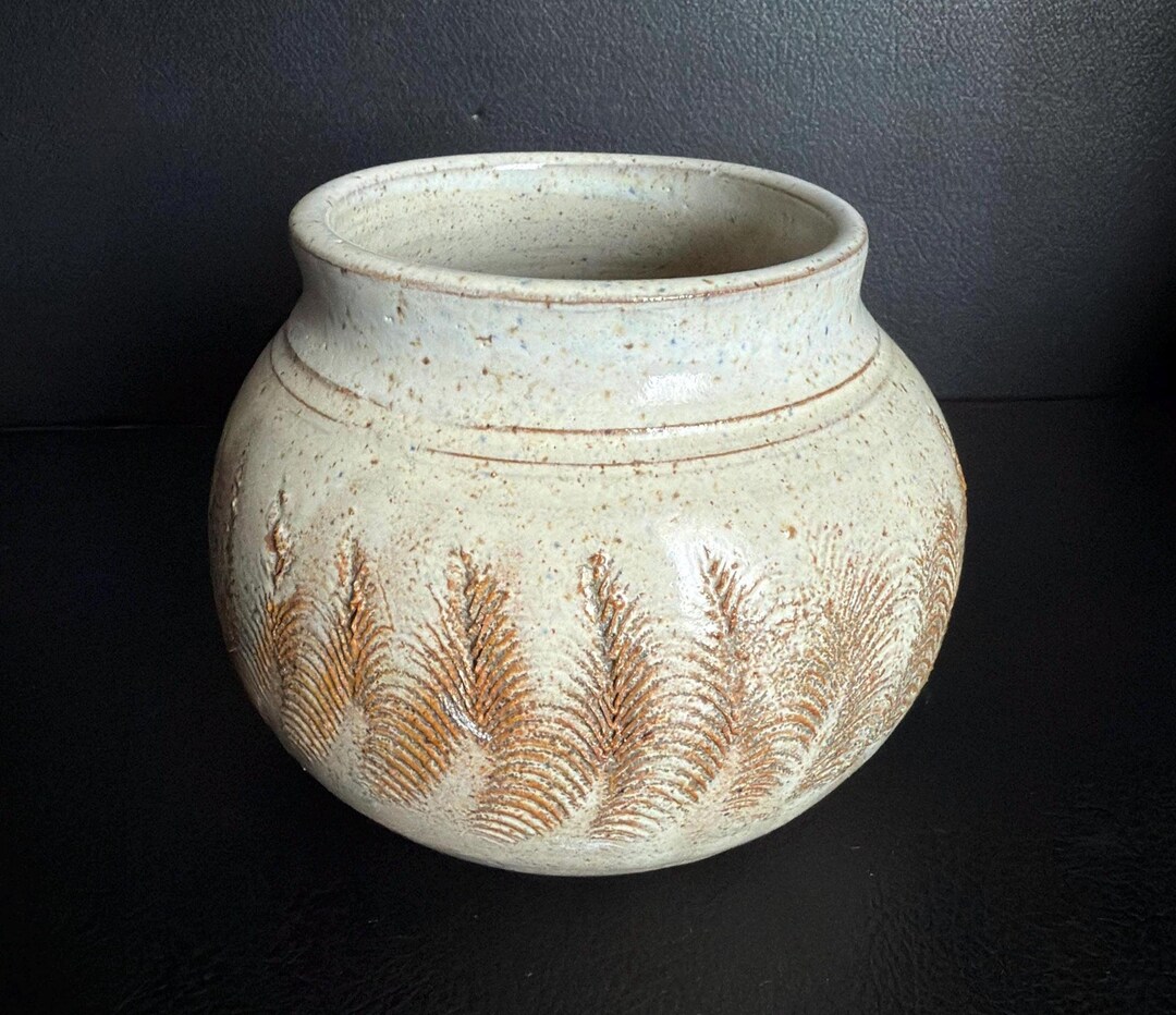 Stoneware Pottery Vase W/ Etched Feather Designs 3 3/4"x 4 3/4" - Etsy