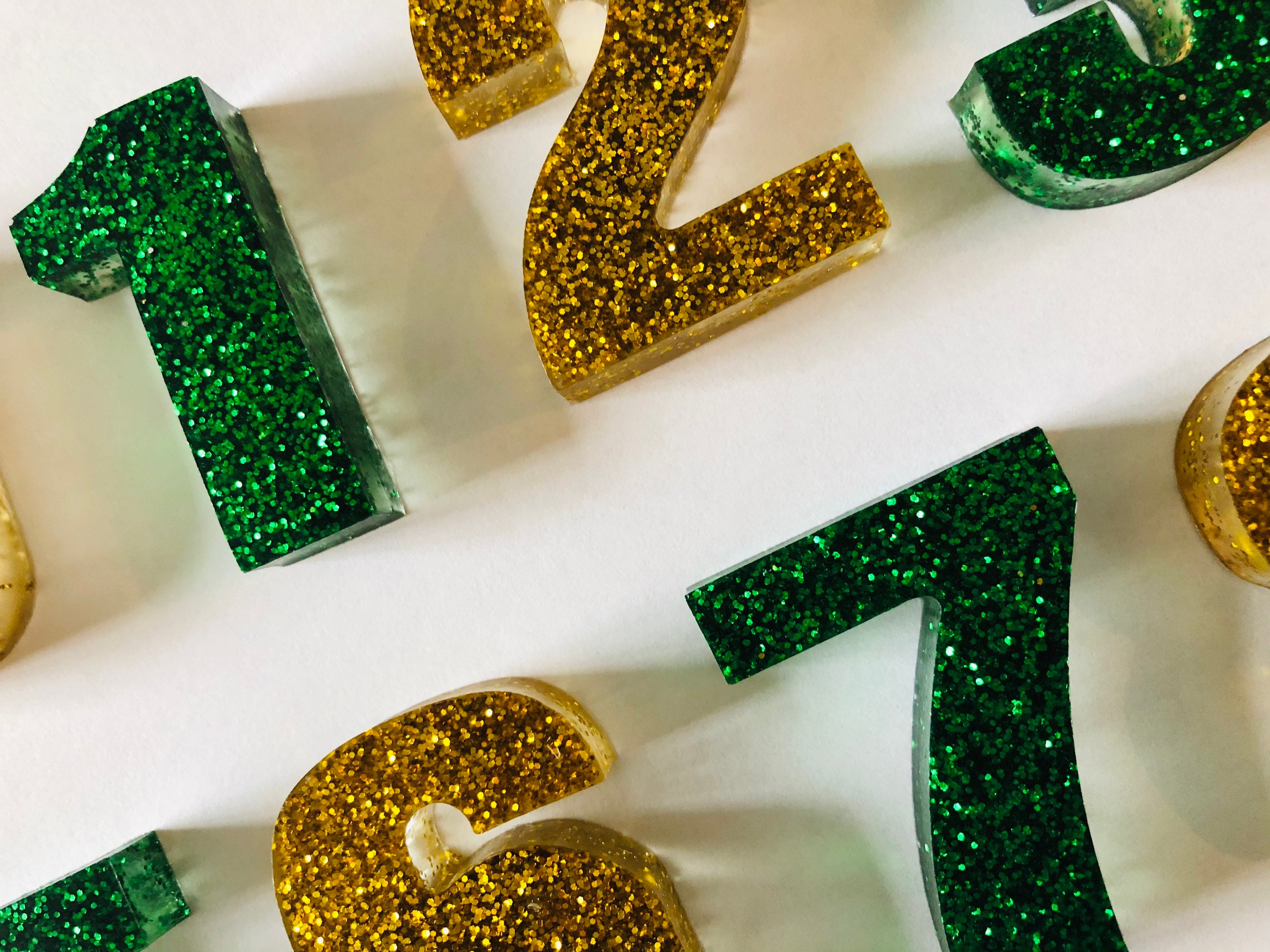 Red and Green Glitter Christmas Mix Resin numbers Toys Learning ...