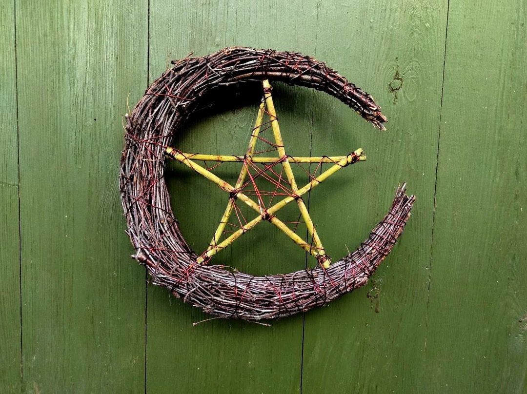 Half Moon Wreath | Pentacle Wall Hanging | Witchy Wreath | Pentacle ...