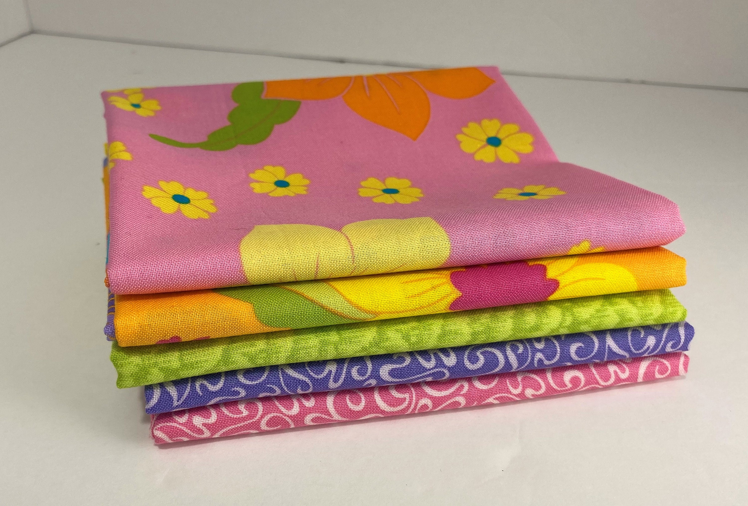 Boundless Wonderland 5-fat Quarter Bundle - Etsy