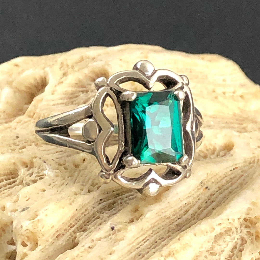 Estate Sterling Silver and Faceted Emerald Green Spinel Statement Ring ...