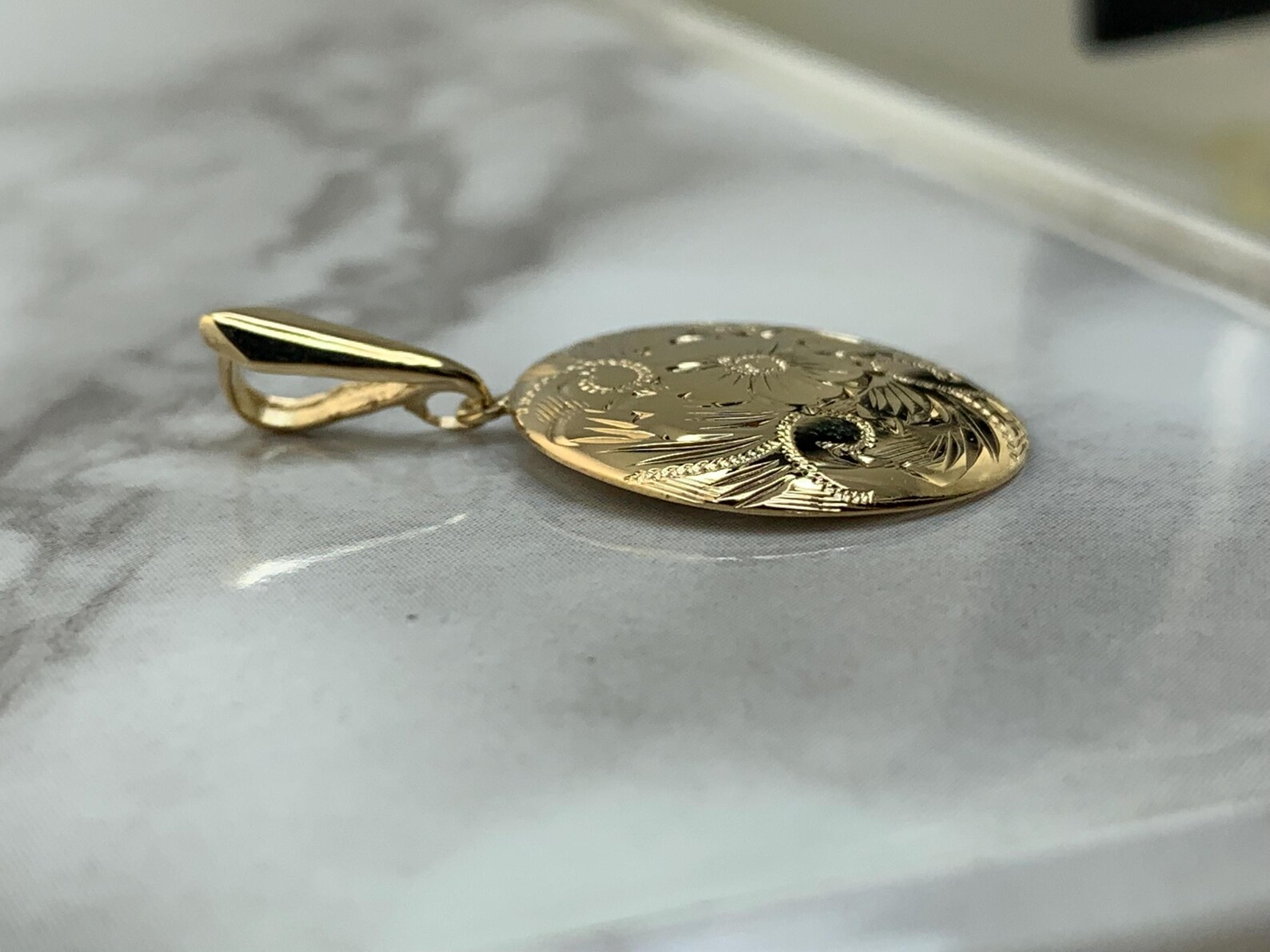 Estate 14kt Engraved Floral Disc Pendant - Etsy