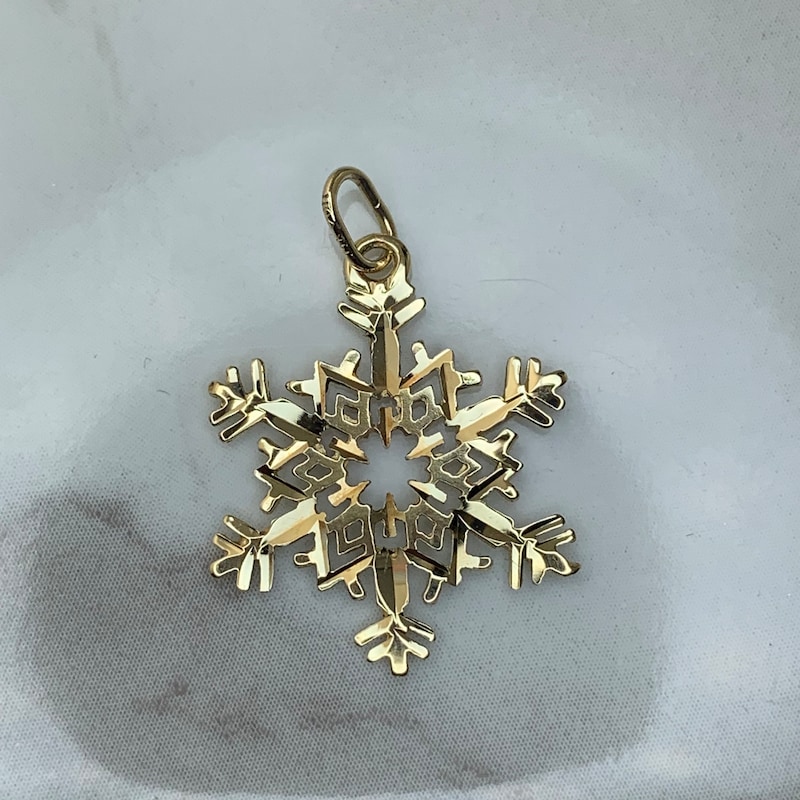 Snowflake Pendants - Etsy