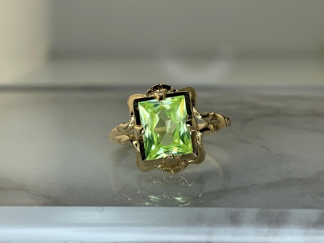 Estate 10kt Synthetic Peridot Ring Size 6 - Etsy