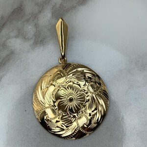 Estate 14kt Engraved Floral Disc Pendant - Etsy