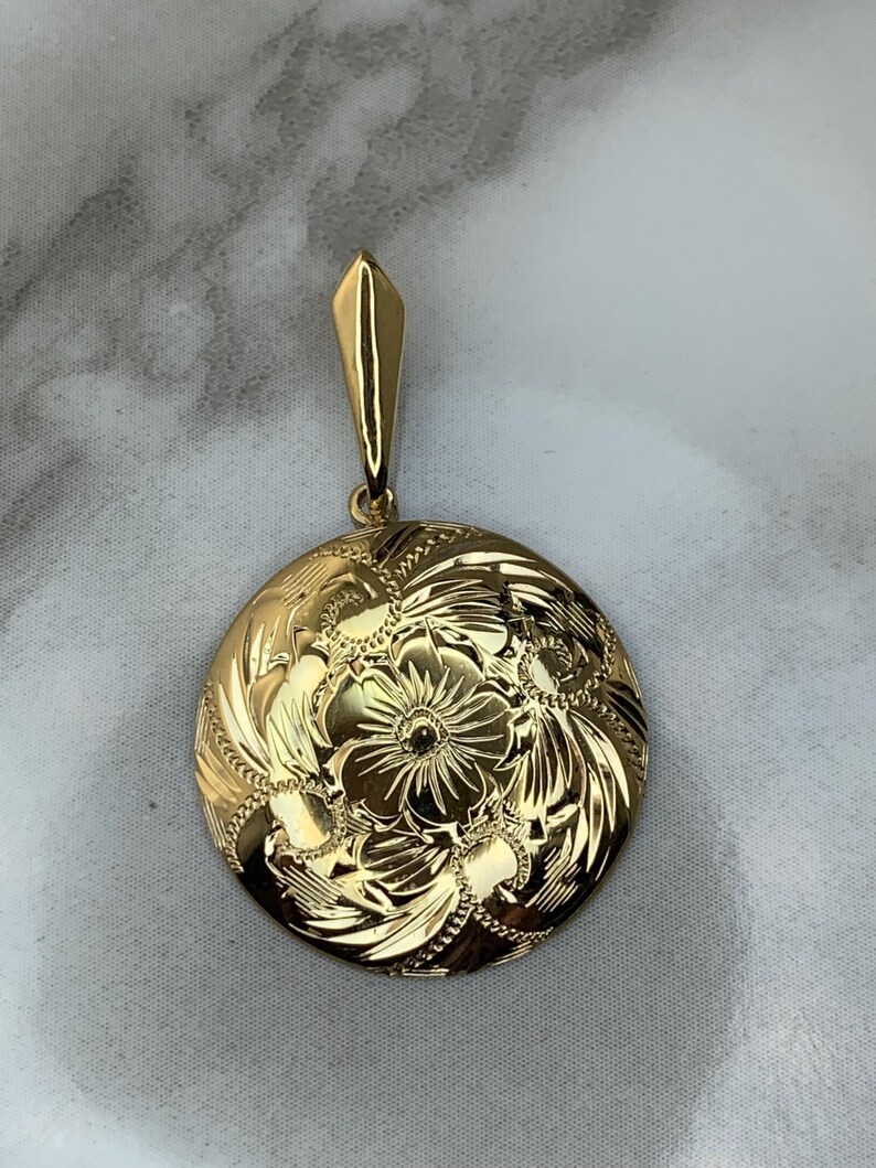 Estate 14kt Engraved Floral Disc Pendant - Etsy