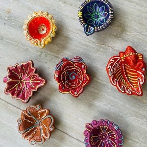 Handcrafted Clay Diyas for Pooja Diwali Indian Handpainted Lamp for ...