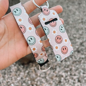 Smiley Face Wristlet Keychain/smiley Face Chapstick Holder Keychain ...