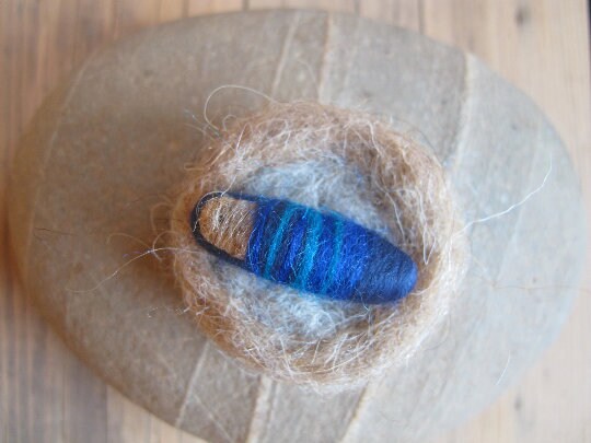 Needle Felted Baby Jesus in Wool Crib, Nativity Scene - Etsy