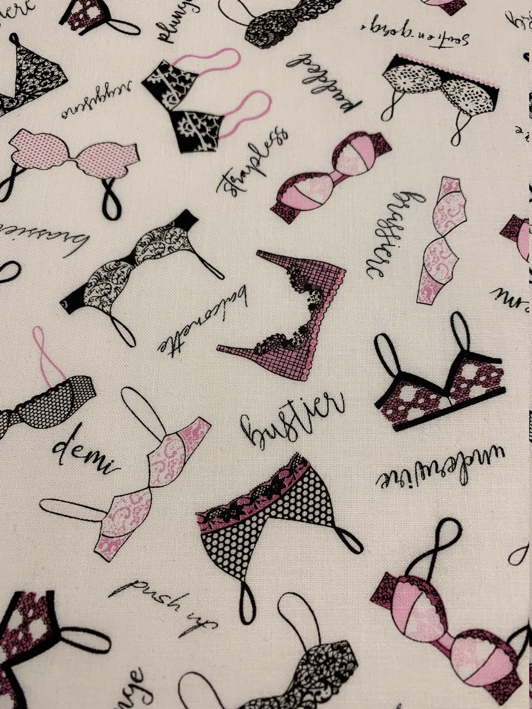 1/2 Yard Tossed Bras | Cute Bras | Pink | Black | Patt# GAIL-C8907 ...