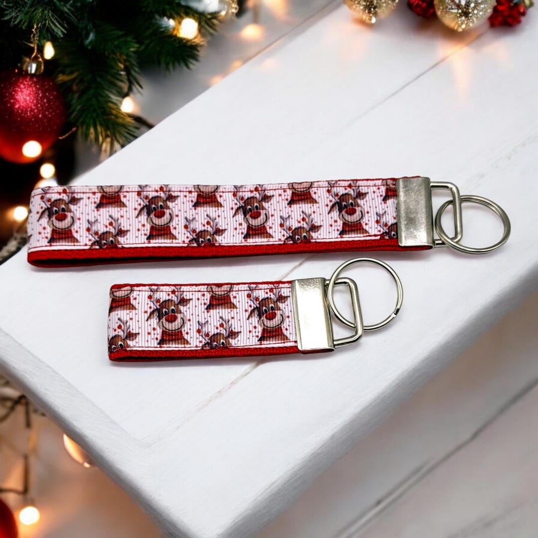 Reindeer Keychain Christmas Handmade Gift, Zipper Pull, Backpack Charm ...
