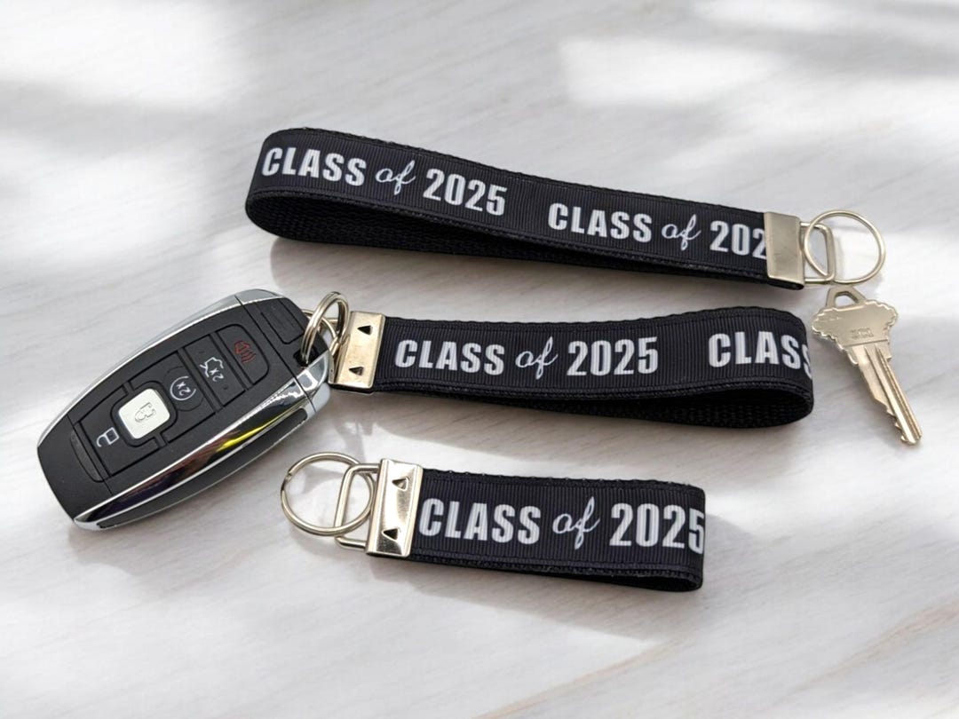 Keychain Class of 2025 Graduation Gift Custom Wristlet for High School ...