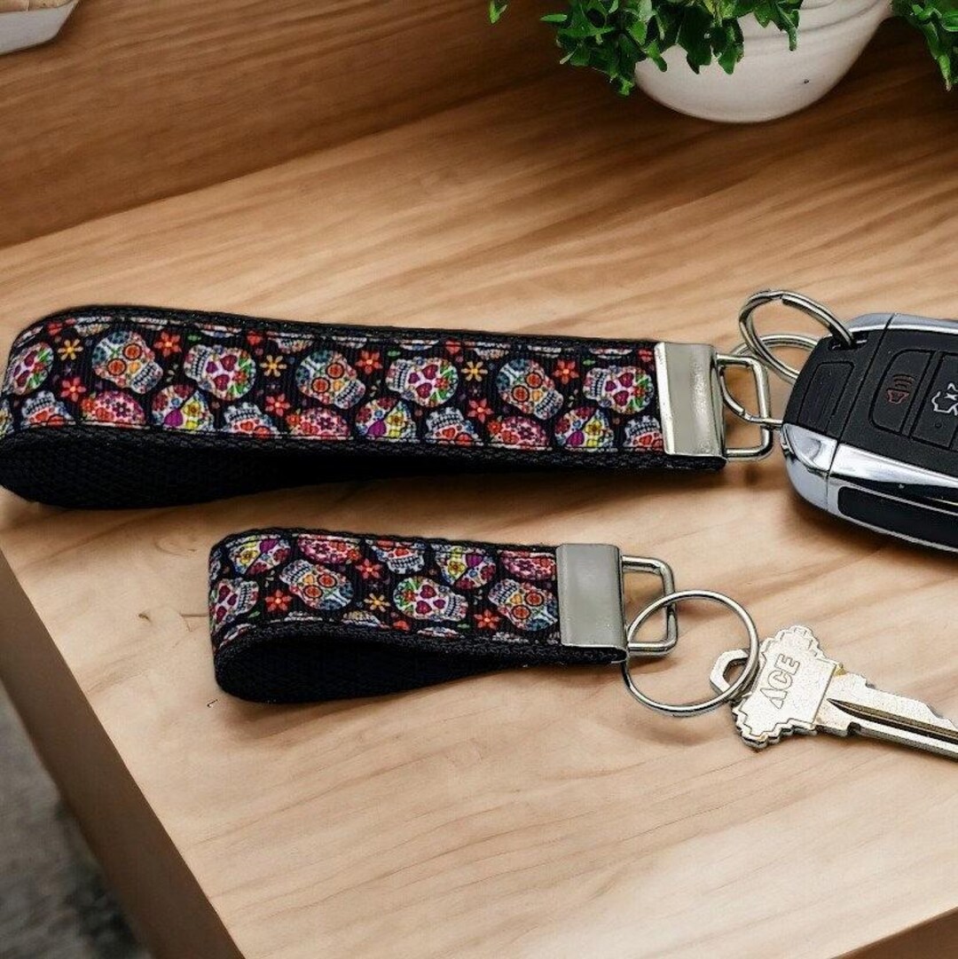 Sugar Skulls Keychain Wristlet Keychains Skeleton Day of the Dead Dia ...