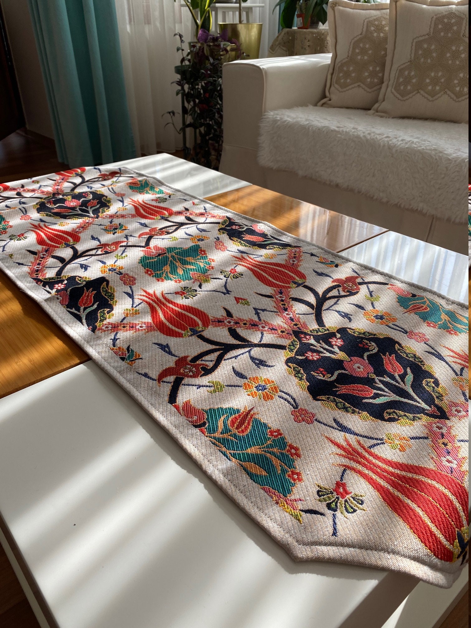 Tulip Design TABLE RUNNER Tile Pattern Tapestry Table Runner Tulip Tile ...