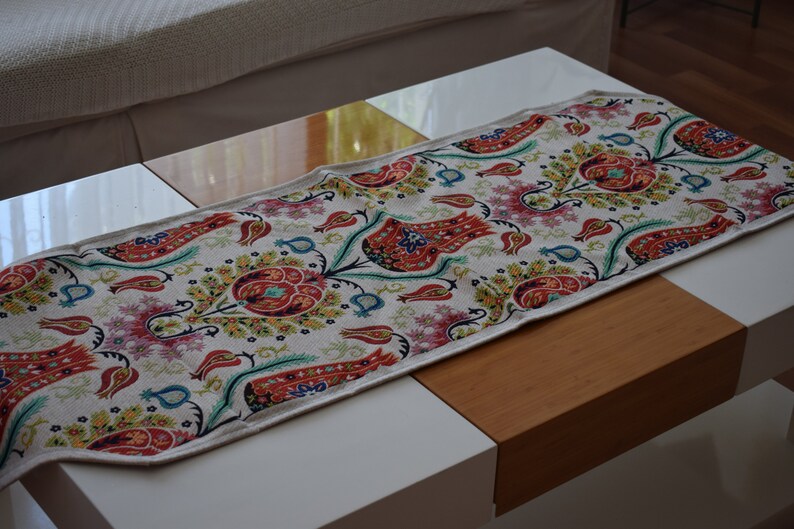 Tulip Design RUNNER Tile Pattern Tapestry Table Runner Tulip | Etsy