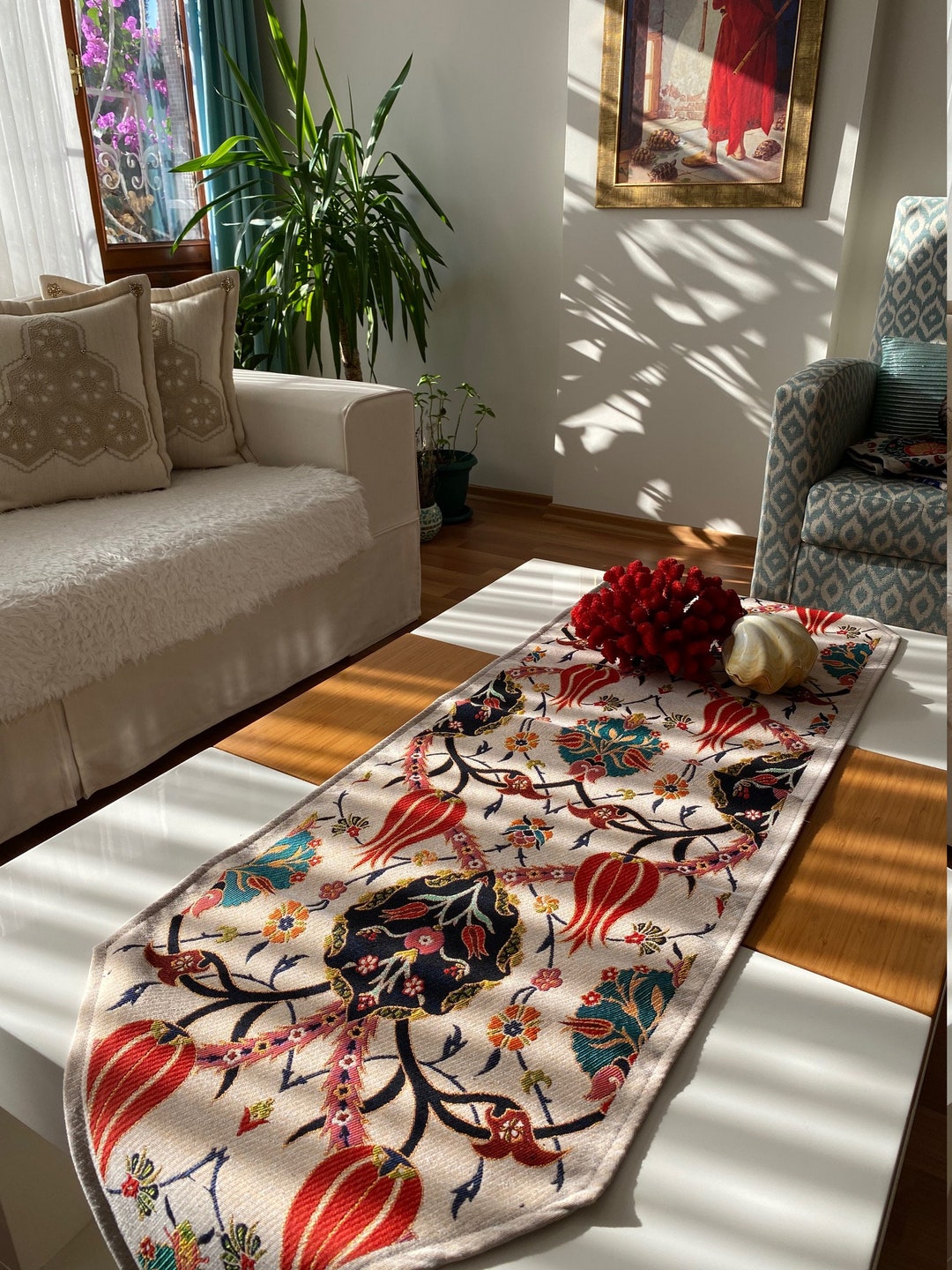 RED Tulip Design RUNNER Tile Pattern Tapestry Table Runner| Tulip Tile ...