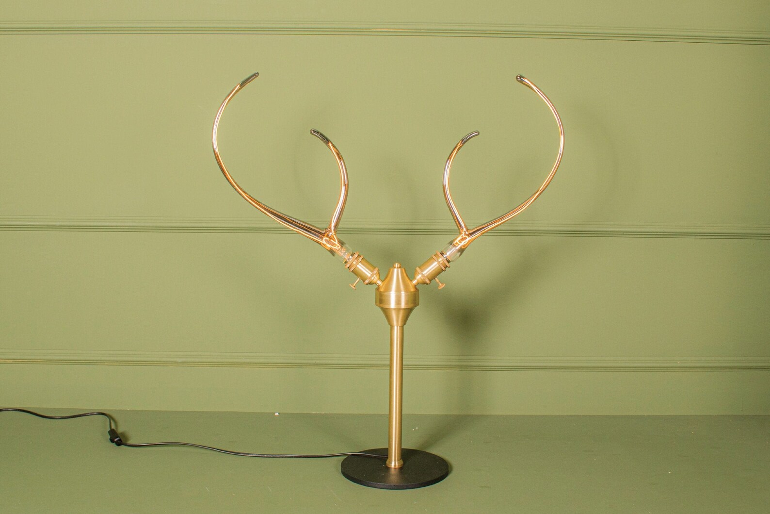 Horn Shaped LED Bulb Table Lamps, Home Decor Handmade Brass Light, Art ...