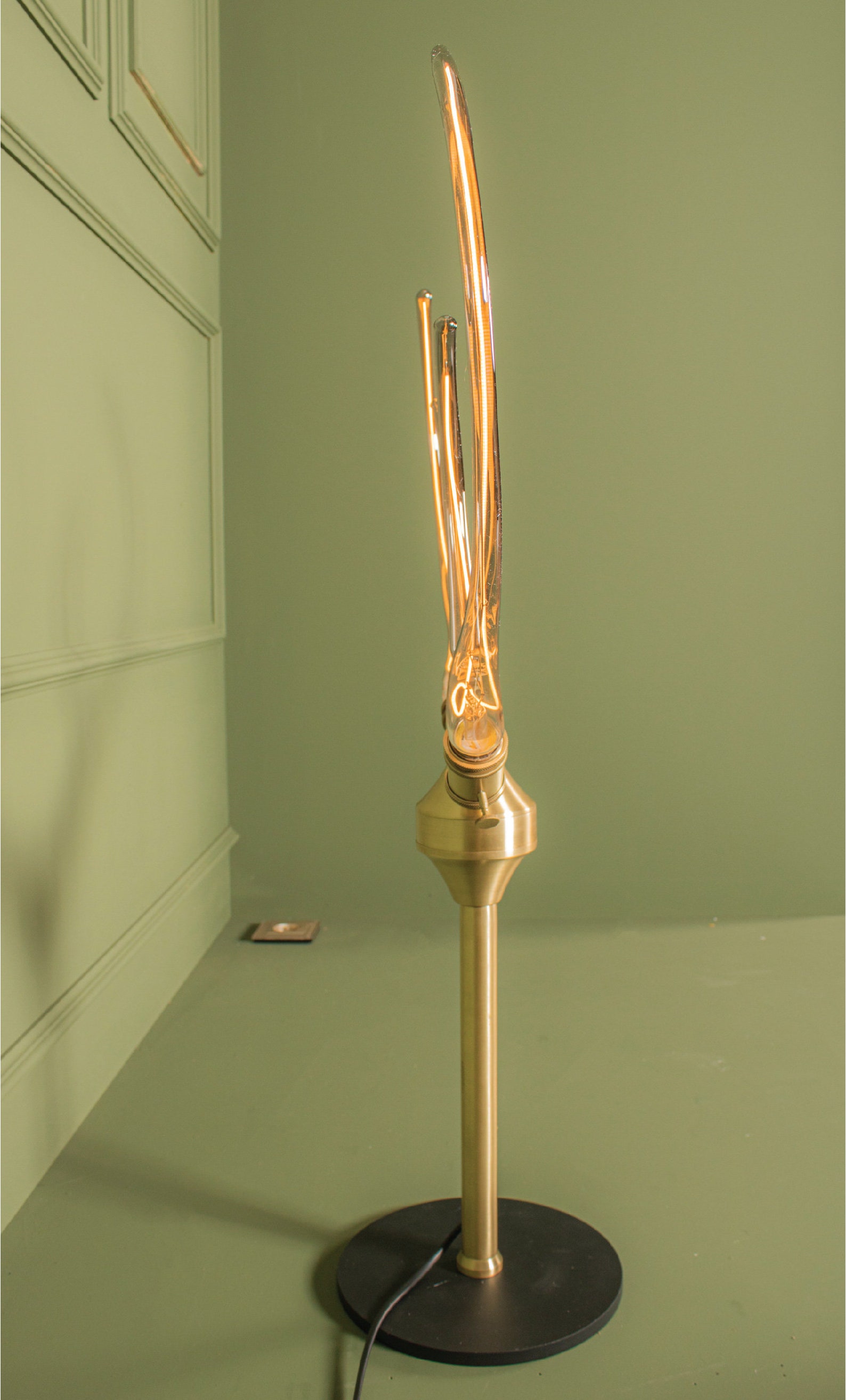 Horn Shaped LED Bulb Table Lamps, Home Decor Handmade Brass Light, Art ...