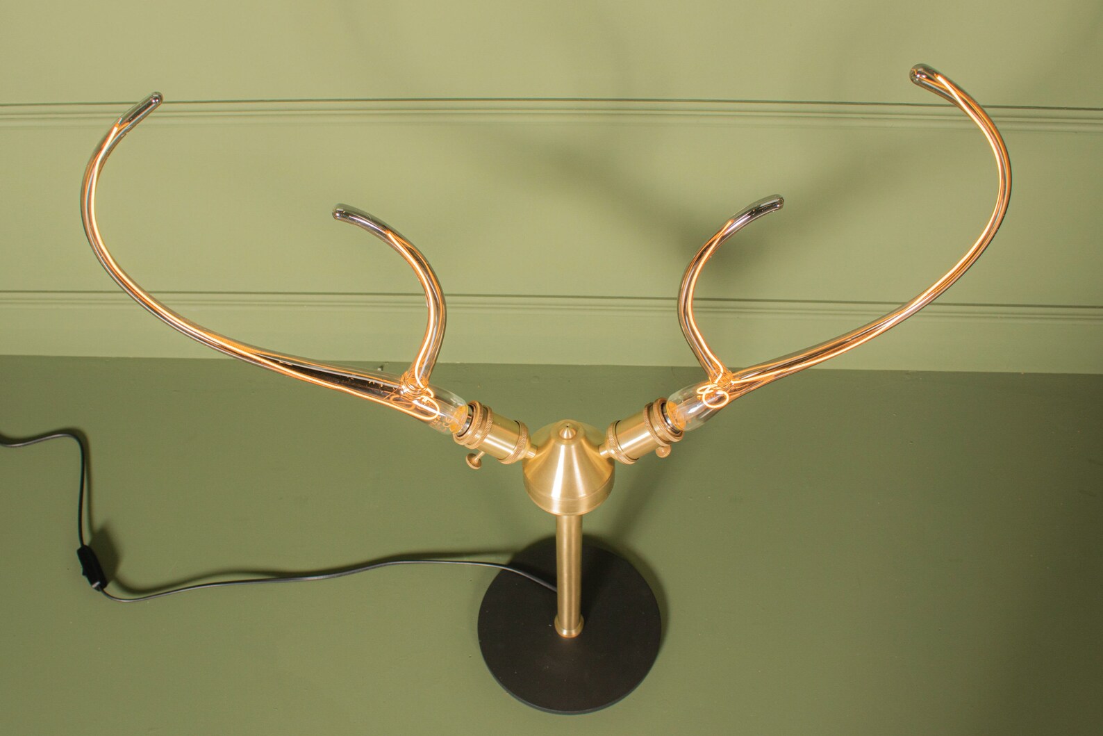 Horn Shaped LED Bulb Table Lamps, Home Decor Handmade Brass Light, Art ...