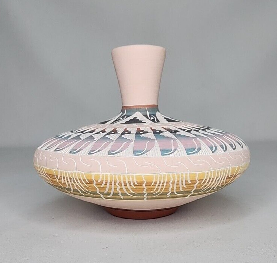 Native American Navajo Pottery Vase Flat Round Signed Sheila Nez ...