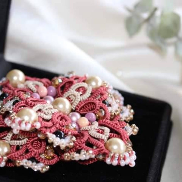 Lace Brooch - Etsy