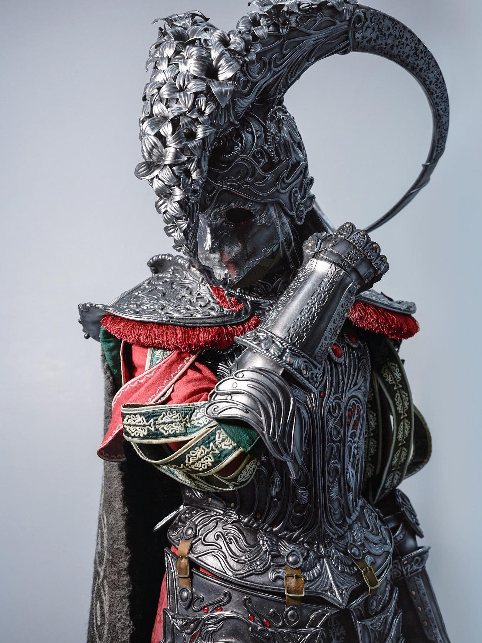 Hoslow's Armor - Cosplay Guide + Patterns (one Size - A4, A0 and US ...