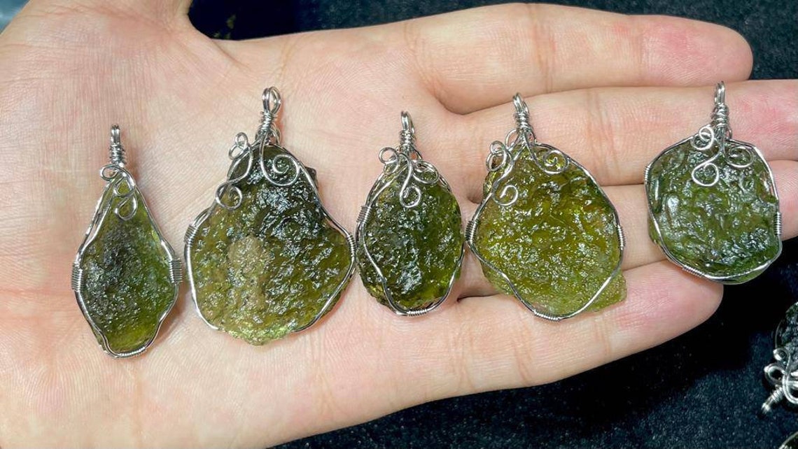 100% Natural Moldavite/ Beautiful Moldavite/ Genuine Moldavite - Etsy