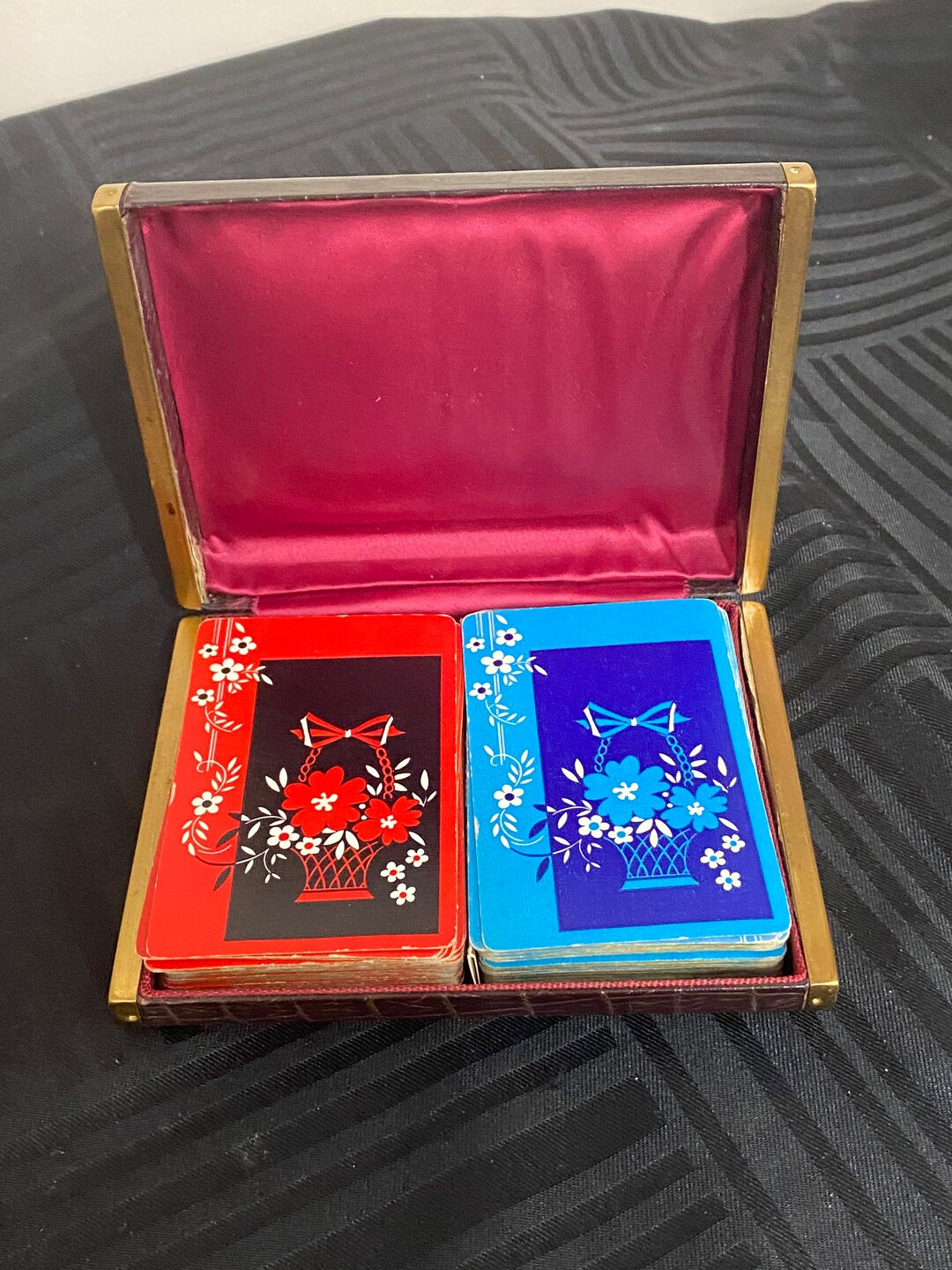 Vintage Playing Cards in Monogrammed Box / HRK / 2 Decks Playing Cards ...