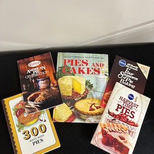 PIE Cookbooks / Lot of 5 Vintage Cookbooks: Pillsbury/ Better Homes and ...